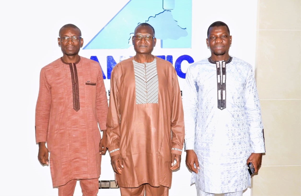 ANPTIC : Oumarou SANOU officiellement installé dans ses fonctions de ...