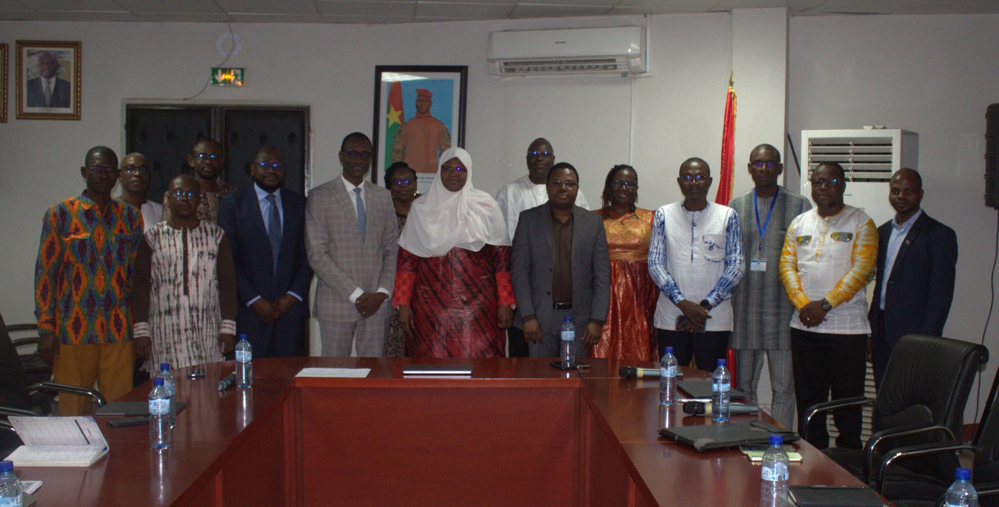 𝐥𝐚 𝐁𝐚𝐧𝐪𝐮𝐞 𝐦𝐨𝐧𝐝𝐢𝐚𝐥𝐞 𝐞́𝐜𝐡𝐚𝐧𝐠𝐞 𝐚𝐯𝐞𝐜 𝐥𝐚 𝐦𝐢𝐧𝐢𝐬𝐭𝐫𝐞 𝐀𝐦𝐢𝐧𝐚𝐭𝐚 𝐙𝐄𝐑𝐁𝐎/𝐒𝐀𝐁𝐀𝐍𝐄 ...